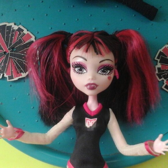 monster high | Toys | Monster High Fearleading Draculaura Doll Tru ...